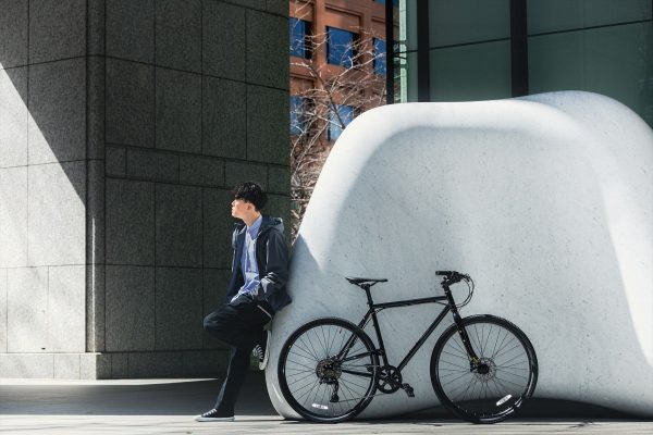 幅広いカスタムが可能！ ブランド初のオリジナルコンプリートバイク「CF02」を発表｜narifuri | Bicycle Club