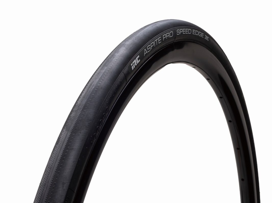 iRCタイヤ、「史上最速」へ挑戦 新型ロードタイヤ「SPEED EDGE」シリーズを発表｜iRC TIRE | Bicycle Club